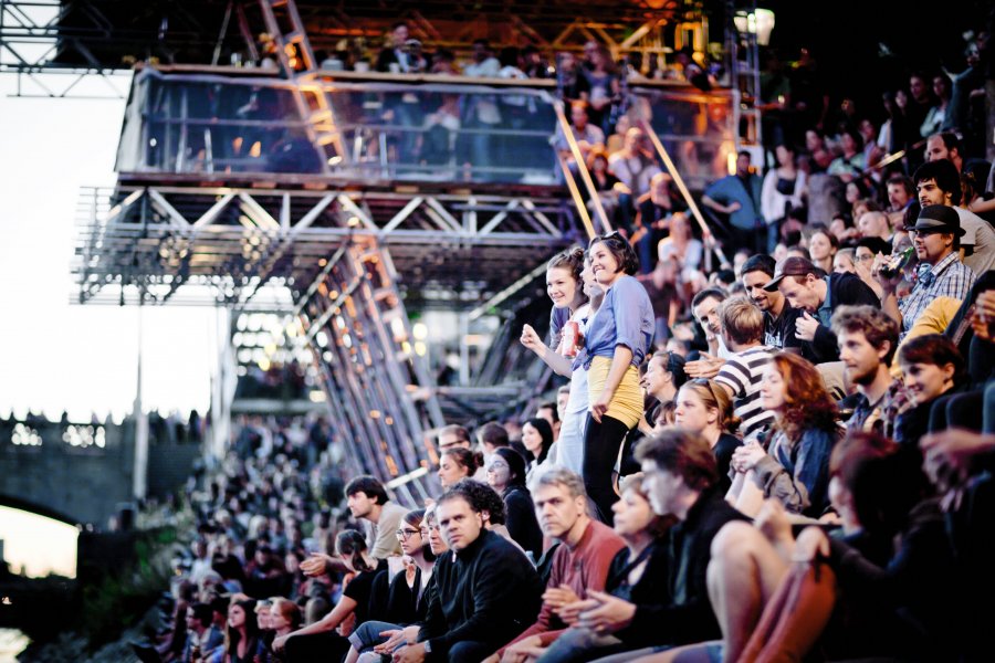 FLOSS Festival Basel | E la nave va… vielmehr seid Ihr das Floss