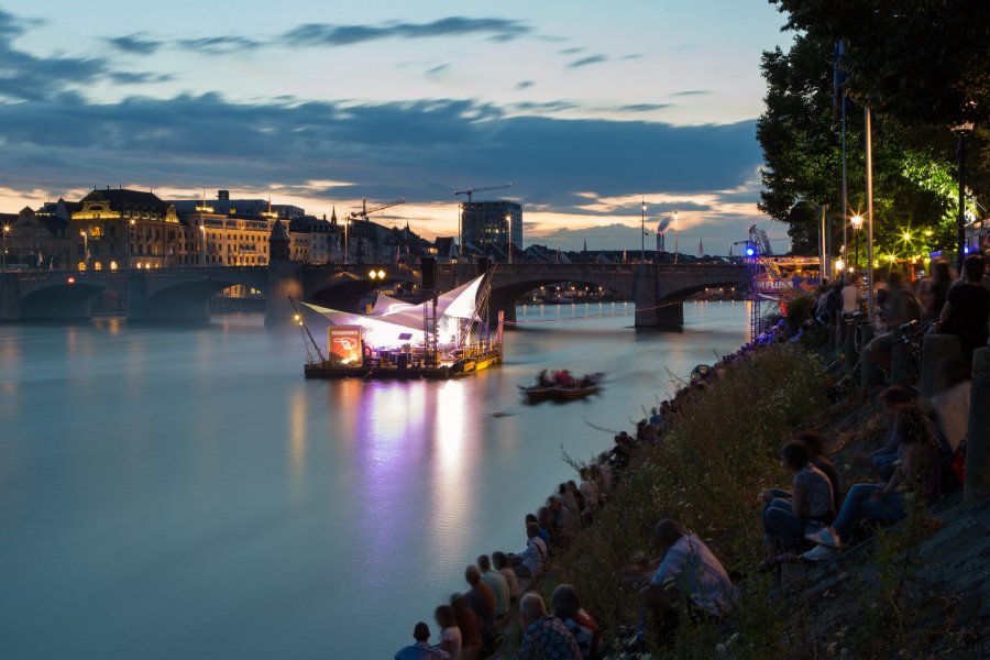 FLOSS Festival Basel | E la nave va… vielmehr seid Ihr das Floss