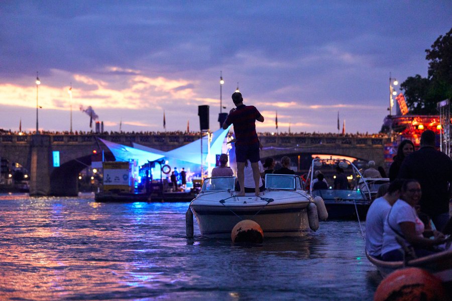 FLOSS Festival Basel | E la nave va… vielmehr seid Ihr das Floss