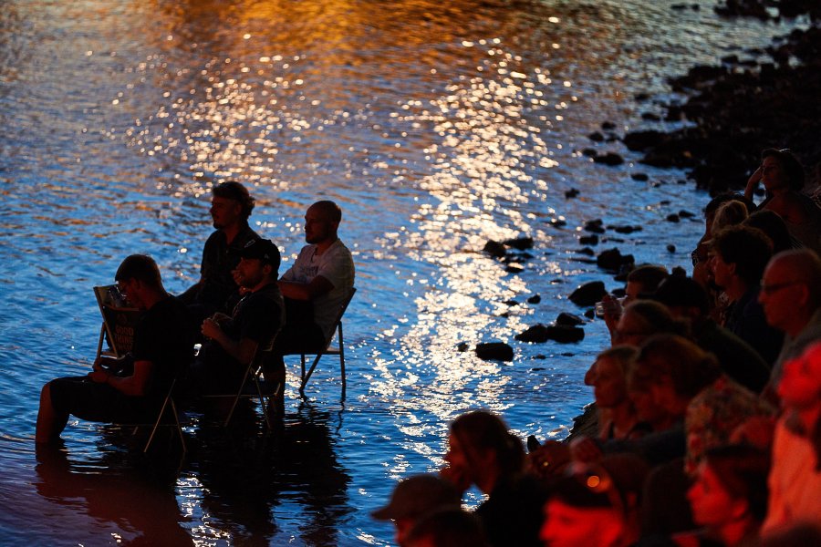 FLOSS Festival Basel | E la nave va… vielmehr seid Ihr das Floss